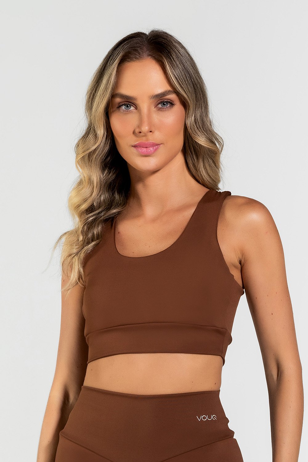 Conjunto Fitness Top e Short Curve: Sustentação e Liberdade nos Movimentos